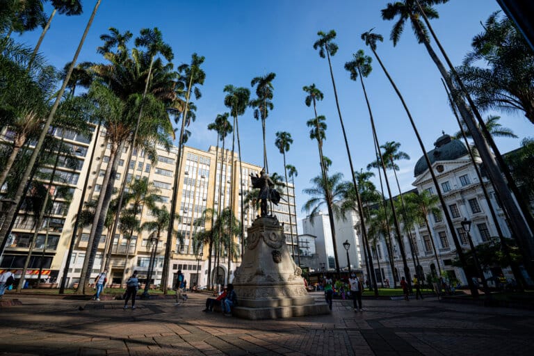 Arma Tu Plan Cali: Descubre la Capital de la Salsa